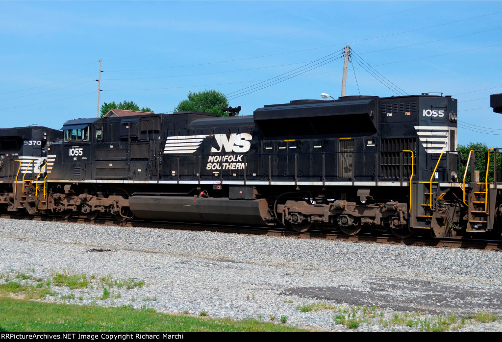 NS 1055